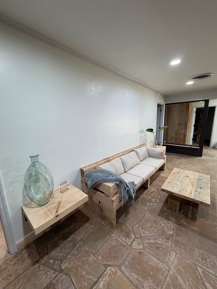 Oak & Stone - Dalton, GA