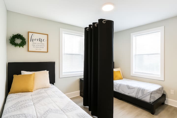 Shared Bedroom W/privacy Divider - Rocky Mount, NC