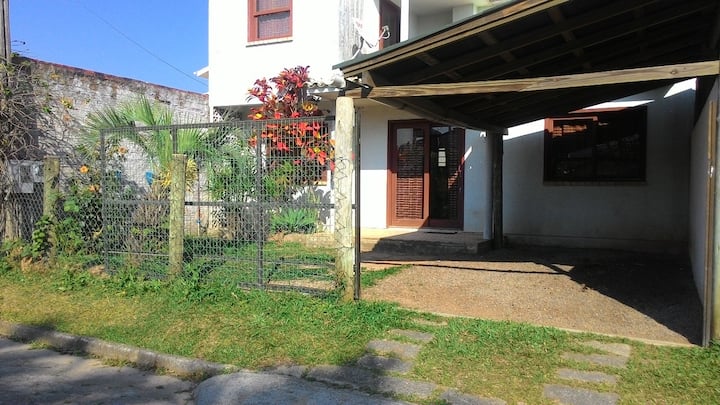 Aluguel De Temporada No Centro De Garopaba. - Garopaba