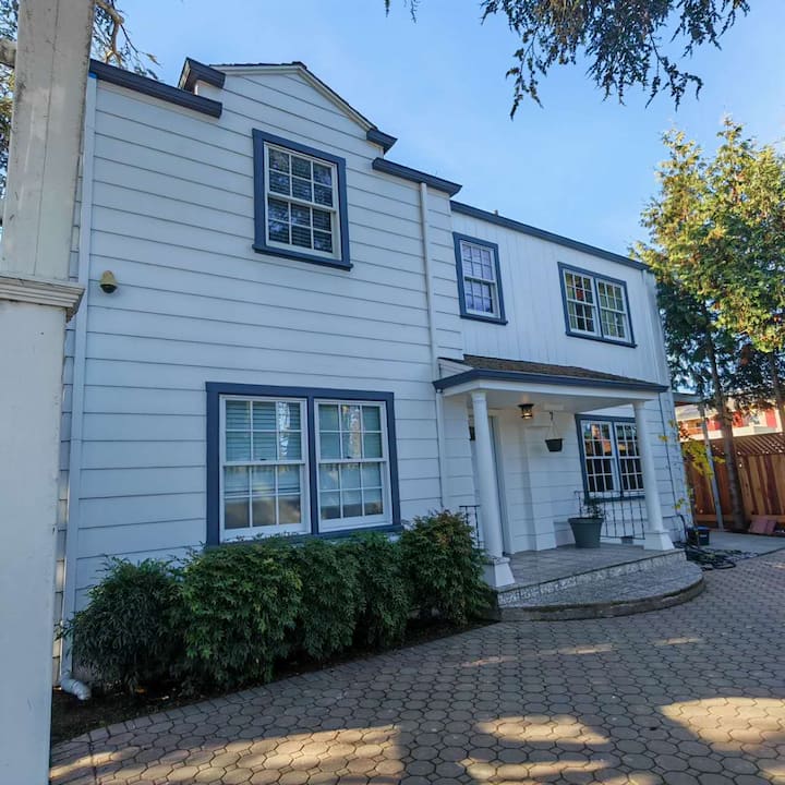 Spacious Cozy Modern Apartment - Santa Rosa, CA