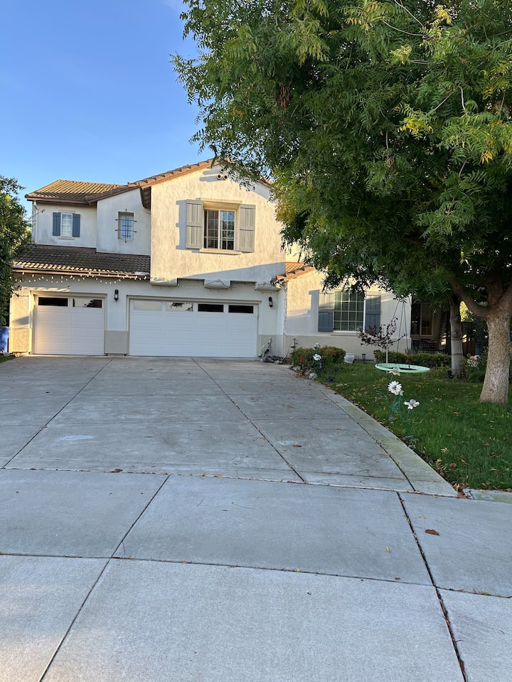 Lake Side House - Brentwood, CA