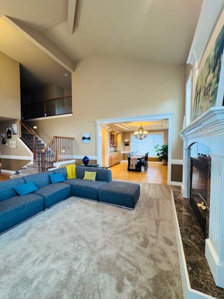 Luxury Downtown Bothell Home, Close To Uw Bothell - Bothell, WA