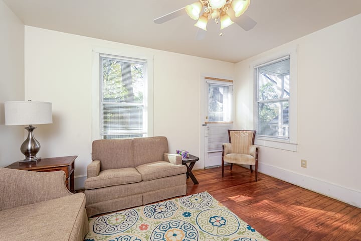 Historic Charm & Modern Convenience - Greensboro, NC
