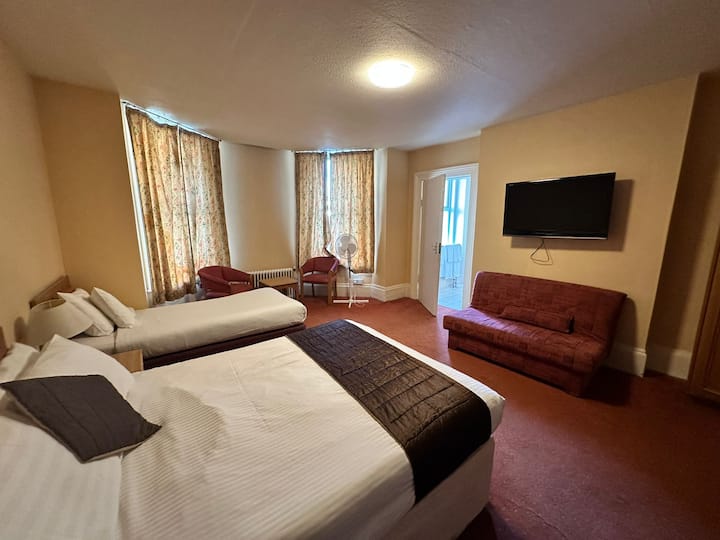 Cozy And Welcoming Accomodation - ボーンマス