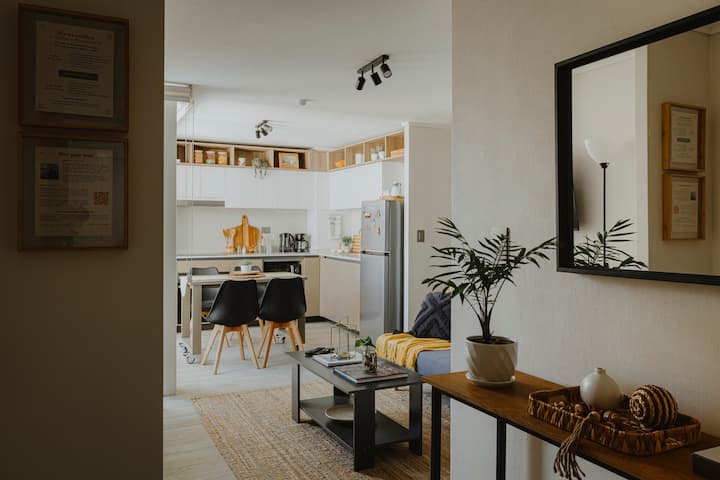 Tranquilo 2 Min Del Metro, Cerca Torre Entel - Chile