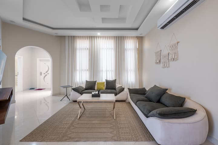 Luxury 2br Suite – Comfort & Space Combined - Madinah