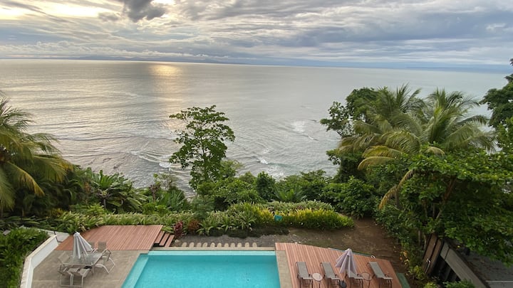 Playa Blanca Oceanfront Penthouse - Costa Rica