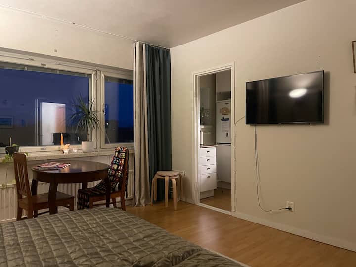 Kotoisa Ja Huoleton Yksiö Merinäköalalla Kotkassa - Kotka