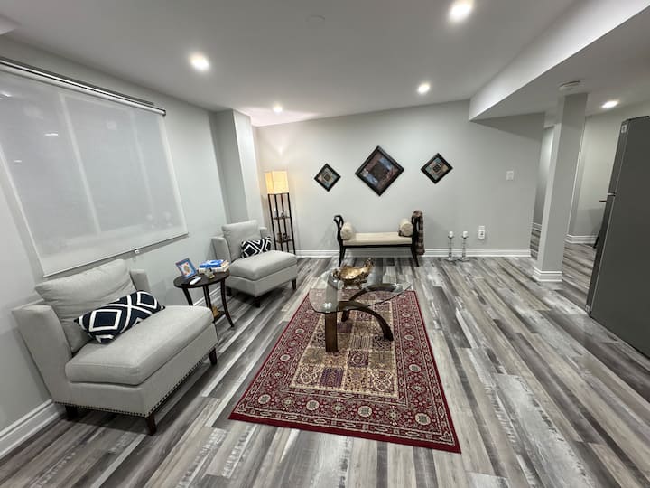 Bright And Cozy Two Bedroom Basement Apartment - Ontario