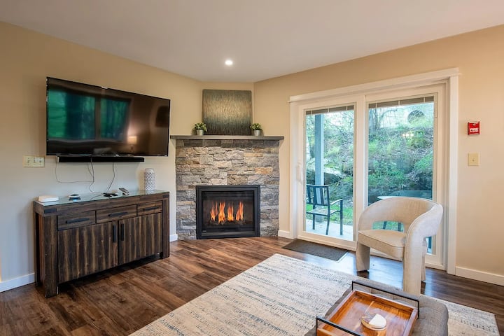 Modern Killington Condo – Walk To Dining & Shuttle - Killington, VT