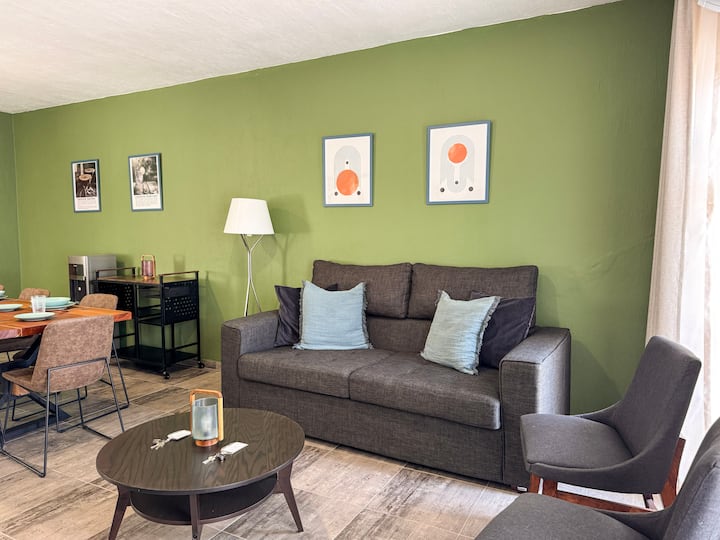 Modern & Cozy House | A/c, Wifi, Central Location - Guadalajara