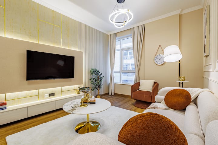 Chic & Lux Upgraded Interiors | 1br In Dubai Land - United Arab Emirates