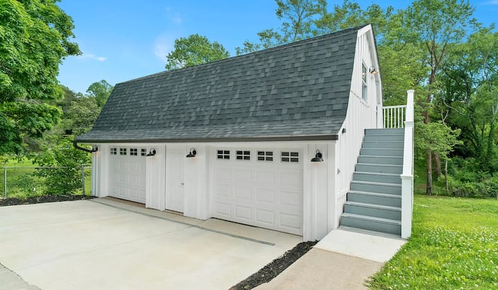 Private Studio Loft Guesthouse – Knoxville - Fort Loudoun Lake, TN