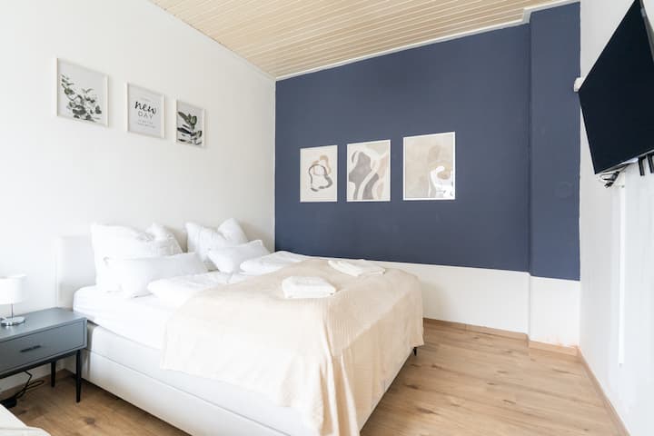 70 M² • 3 Bedrooms • Balcony • Near Uni • Netflix - Leoben