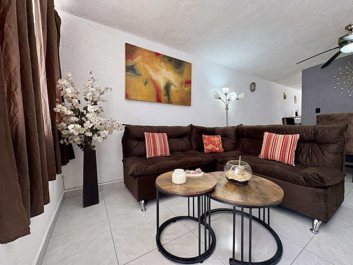 Confortable Casa Céntrica En Monterrey - Mexico