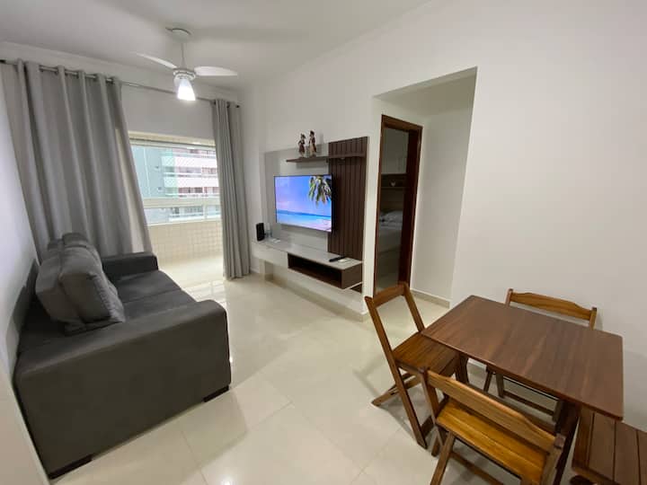 Apto Com Varanda Gourmet • Wi-fi • Ar Condicionado - Praia Grande