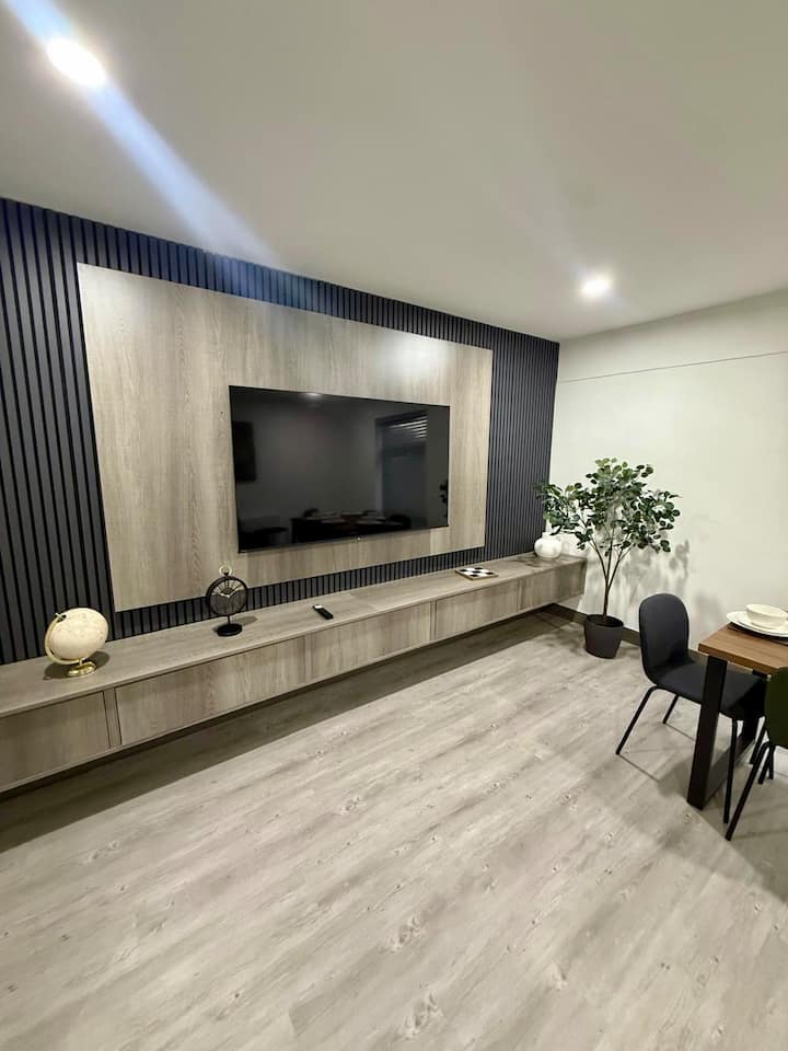 Brand New 4 Bed Stunning Spacious Flat In Shepshed - Loughborough