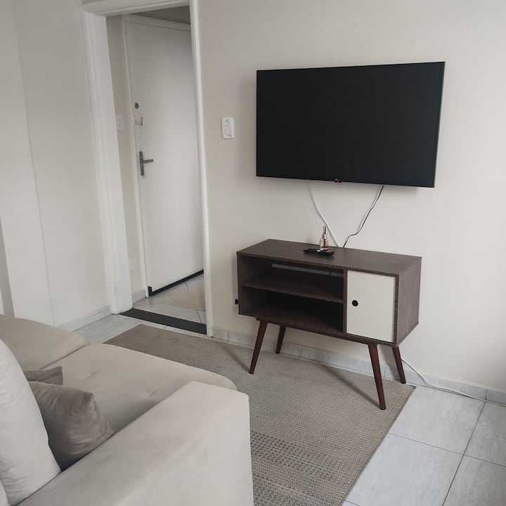 Apartment In The Corner Of The Fort, 100 Meters From The Beach - Santos, Brasil