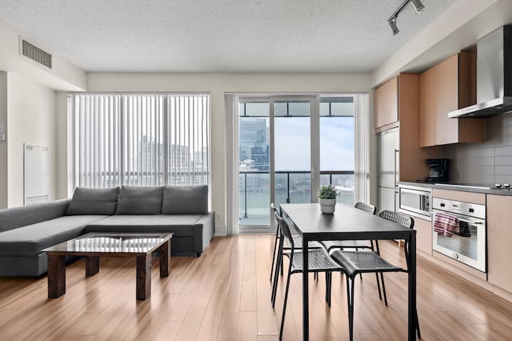 Heart Of Downtown Toronto Next To Cn Tower&mtcc - Toronto