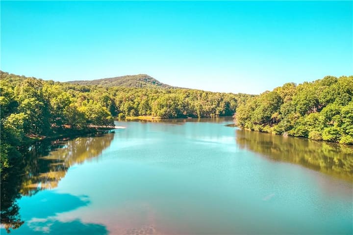 Fox Den On Lake Tamarack - Big Canoe, GA