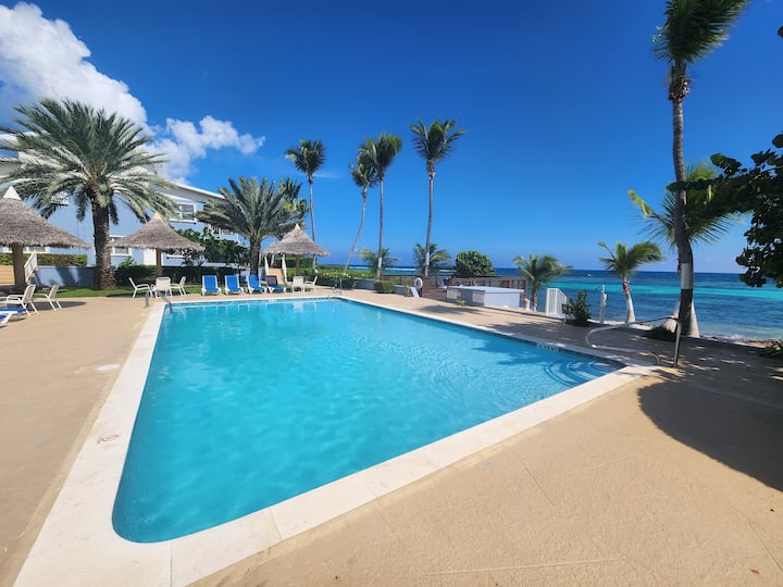 Seaside Escape In Bodden Town | 3br + Pool - Cayman Islands