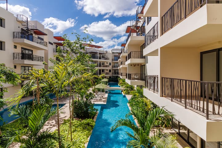 New Spacious 2br Condo, Pool, Balcony View & Gym - Tulum