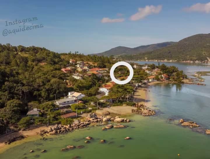 Casa Araçá,  Uma Quadra Do Mar, Quintal Privativo - Florianópolis