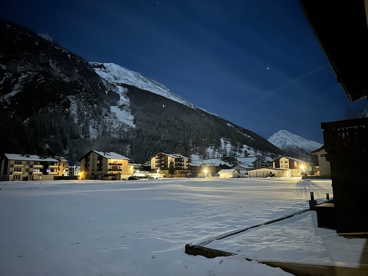 Maison Silence – Ski, Calme, Montagnes Et Soleil - Saas-Grund