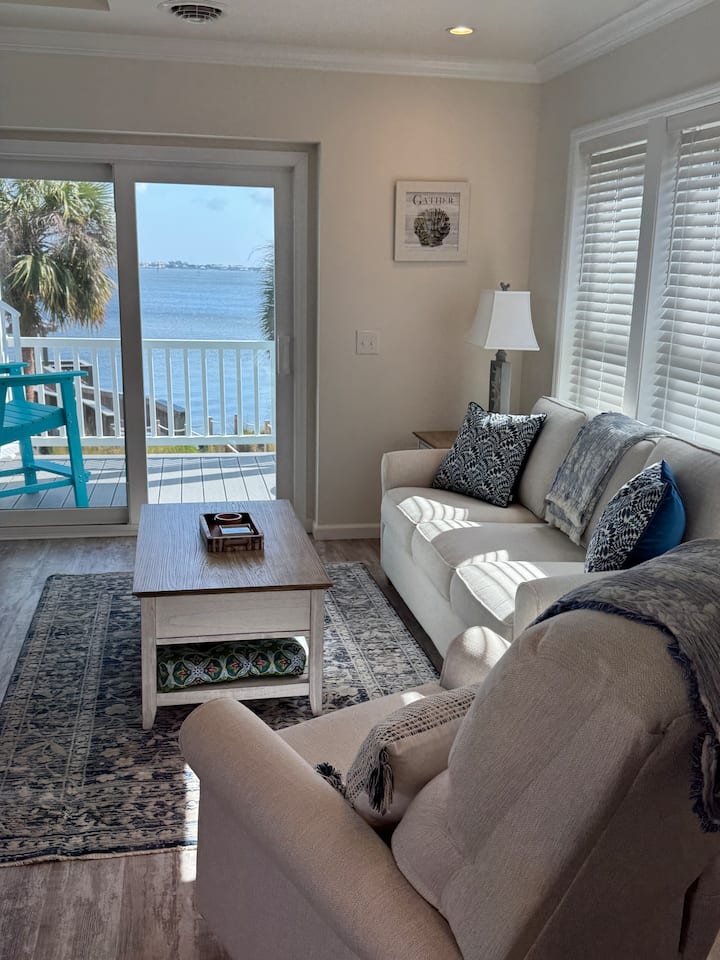 Waterfront Winter Coastal Stay With Sky Deck - Stuart, FL