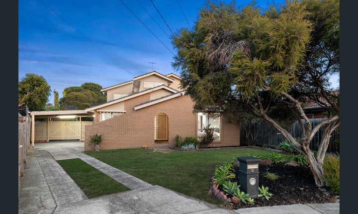 Relaxing Family Retreat, Cozy, Quiet & Convenient - Dandenong