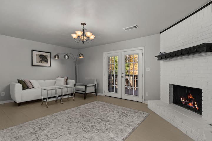 Stylish 2bd 2bth Renovated Mariettatownhouse - Marietta, GA