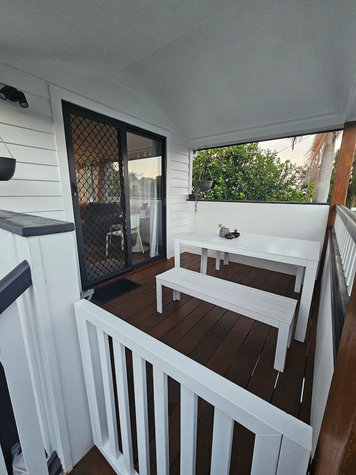 3 Bedroom Granny Flat / Guesthouse - Redcliffe