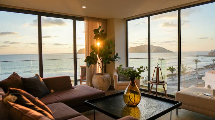 Luxury Stay | King Bed | Ocean View | Sleeps 6 - Durango