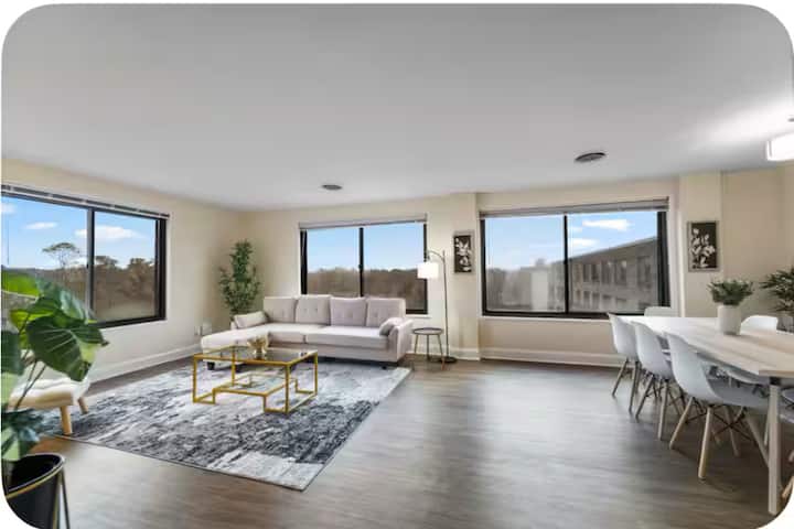 Bright 2br Near Dc + Free Parking - Arlington, VA