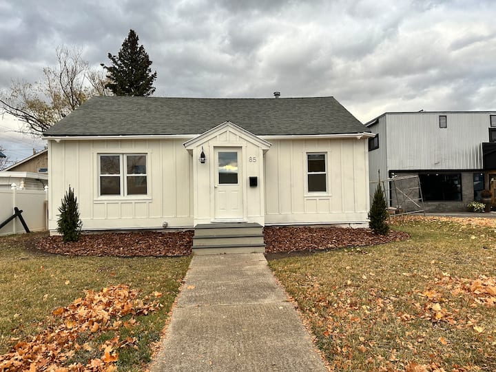 Downtown Kalispell Close To Everything! - Kalispell, MT