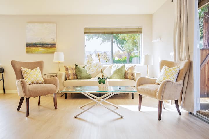 Spacious Downtown 6br Duplex Perfect For Groups - Mountain View, CA