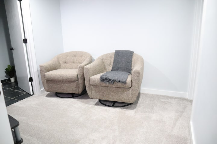 Modern 4br Fun Retreat | W/arcade, Near Moa & Msp - Minneapolis