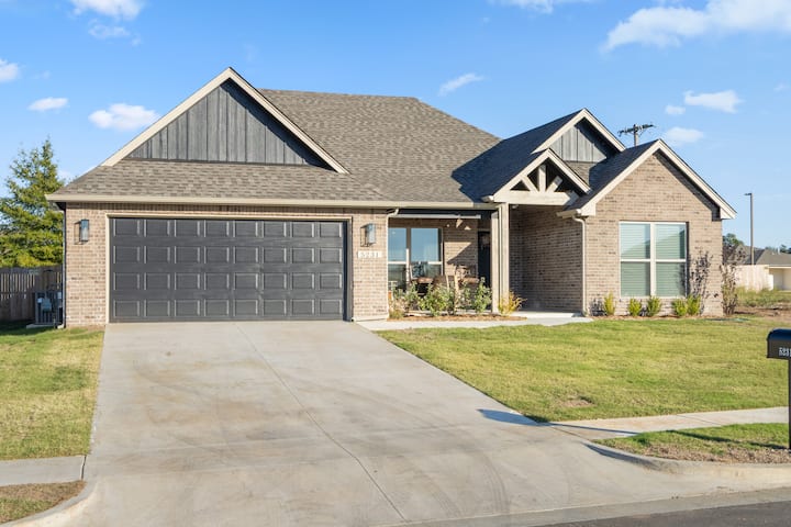 The Rustic Okie - Keystone State Park, Sand Springs