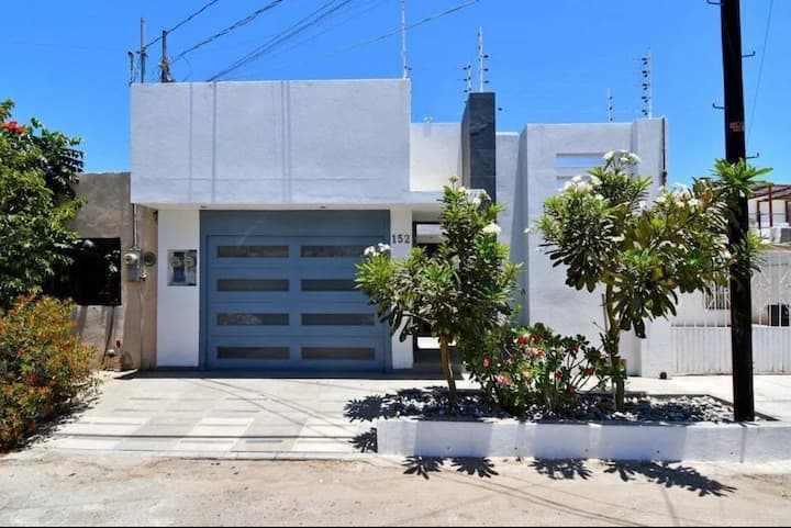 Casa Para Hasta 14 Personas A Minutos Del Malecon - La Paz, Mexico