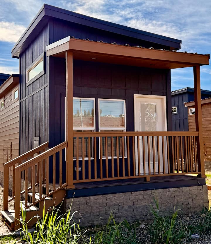 Cozy Tiny Home King Room #12c - Page, AZ