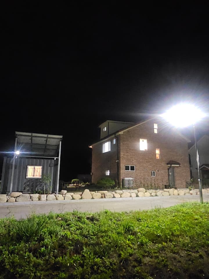 Manie House - Sokcho-si