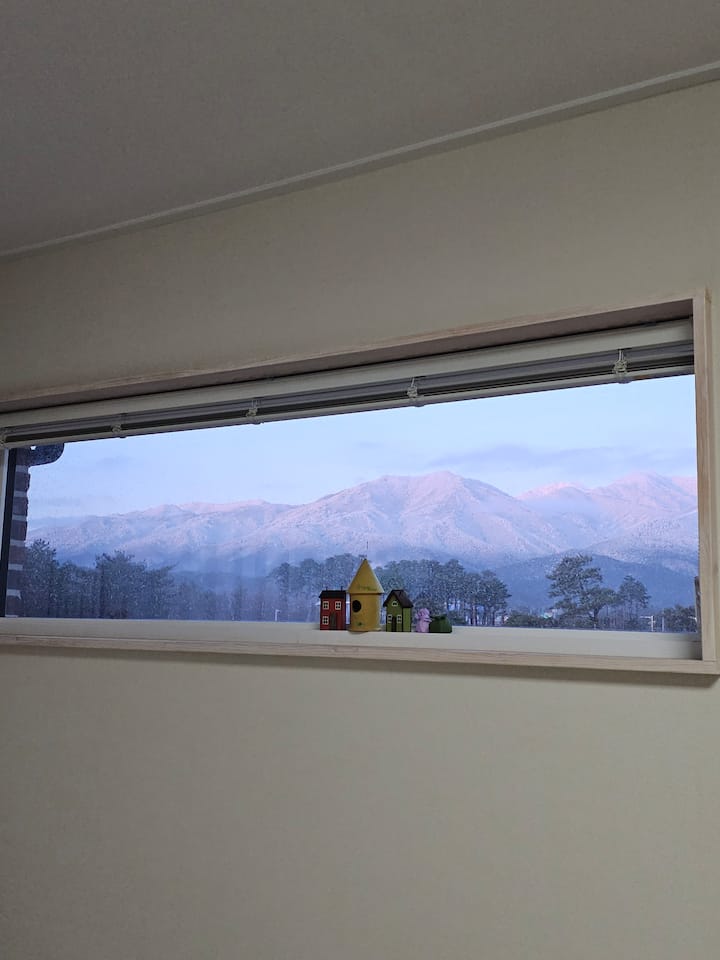 양양 매니하우스/신축 독채숙소 / 침실3  / 속초·대포항 5분 / 최대8인 / 대청봉뷰 - Sokcho-si