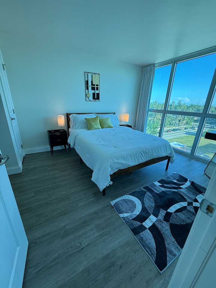 City-view Getaway In The Heart Of Downtown - Fort Myers, FL