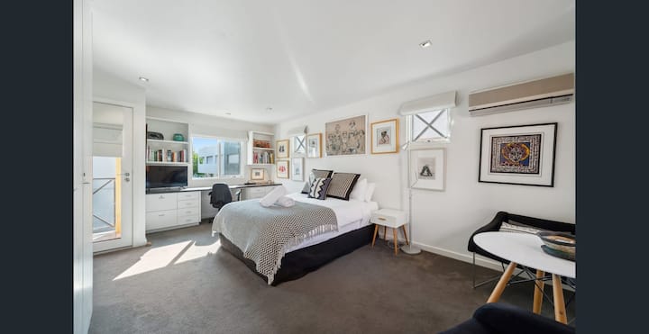 Studio 44: Quiet Cbd Gem, City Pulse At Your Door - Glenelg