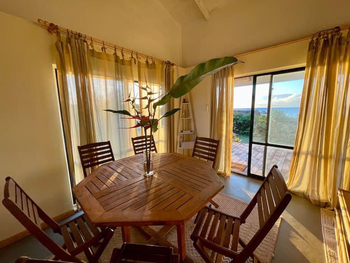 Casa De Playa • Rapa Nui - Easter Island