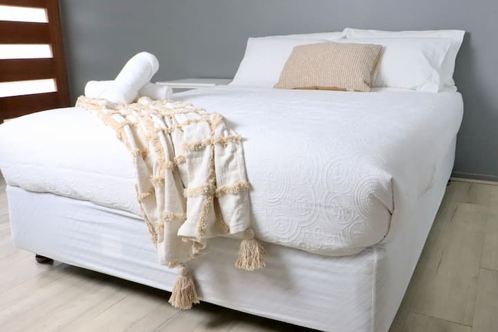 Funky Little Apartment - Long Beach