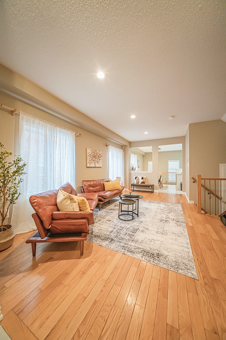 Spacious 5 Bedroom Semi-detached House - Hamilton