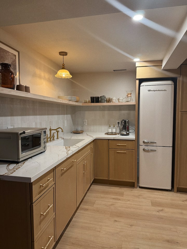 Cottagecore Oasis In The Heart Of North Tacoma - Tacoma, WA