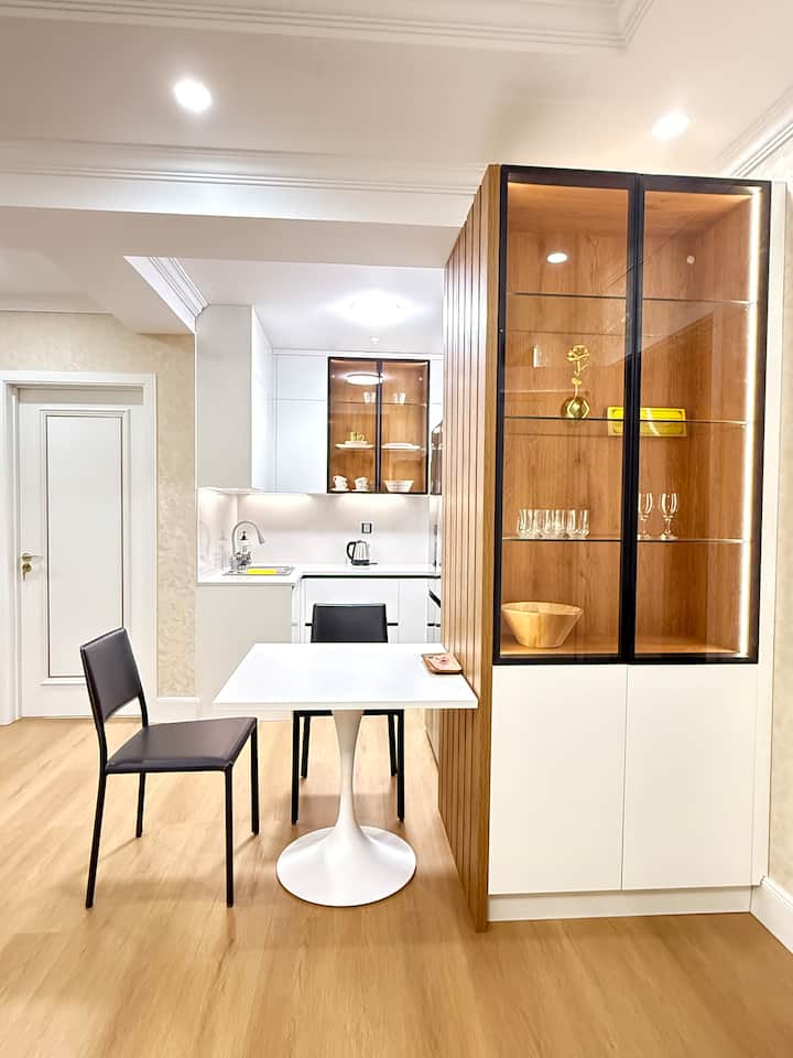 2 Bedroom Apartment Next To Un House - China