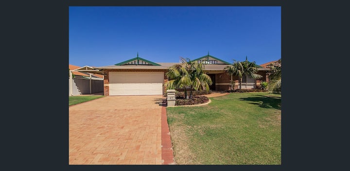 Stayau 4brm Family Beach Retreat In Secret Harbour - Rockingham